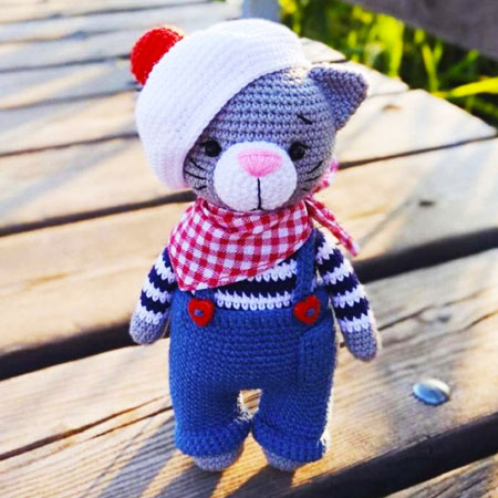 Crochet Jeremy the Cat in Overalls PDF Free Pattern
