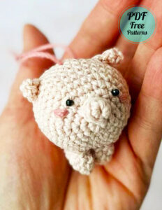 Easy Keychain Crochet Pig Amigurumi PDF Pattern