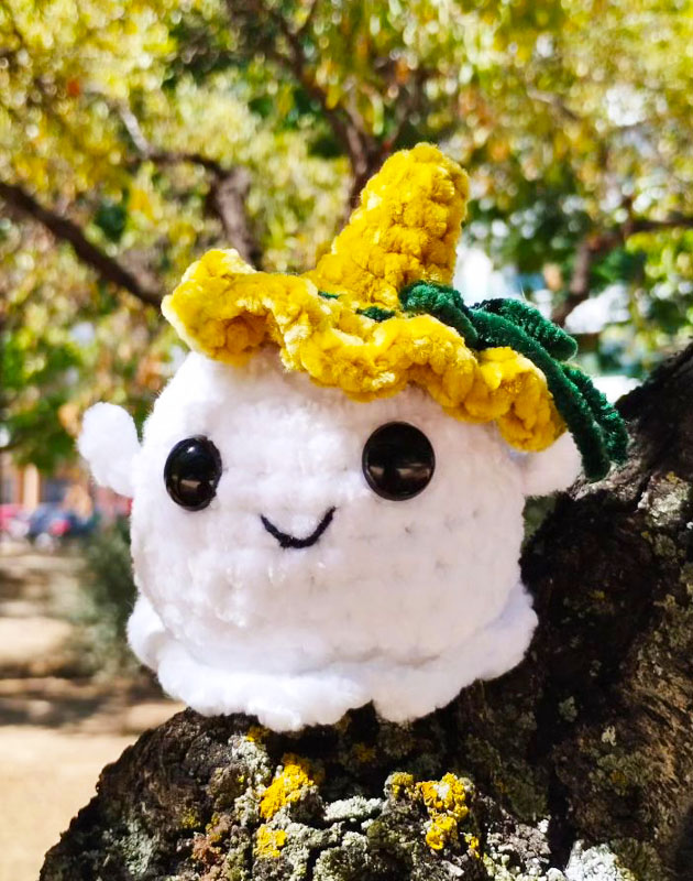 Crochet Ghost in Witch Hat Free PDF Pattern - Amigurumiday