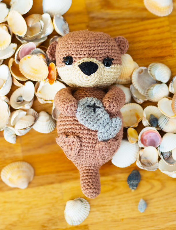 Crochet Mini Otter with Fish PDF Pattern - Amigurumiday