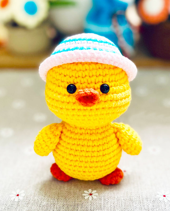 Little Duck with Hat Crochet Free PDF Pattern - Amigurumiday