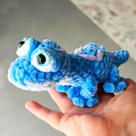 Burni the Blue Salamander Amigurumi PDF Pattern