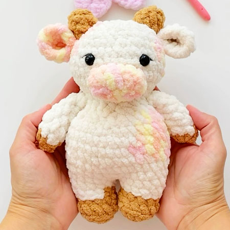 Crochet Bella the Cow Free PDF Pattern for Beginners